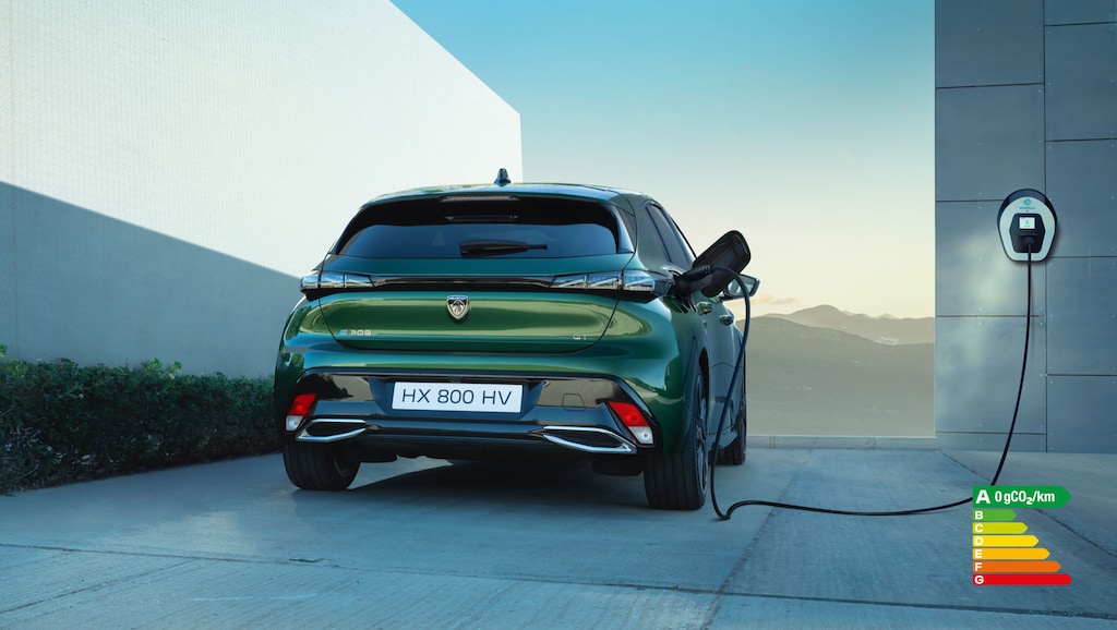 Peugeot E-308 100% Electic & 308 Hybrid | Plug-in hybrid compact hatchback