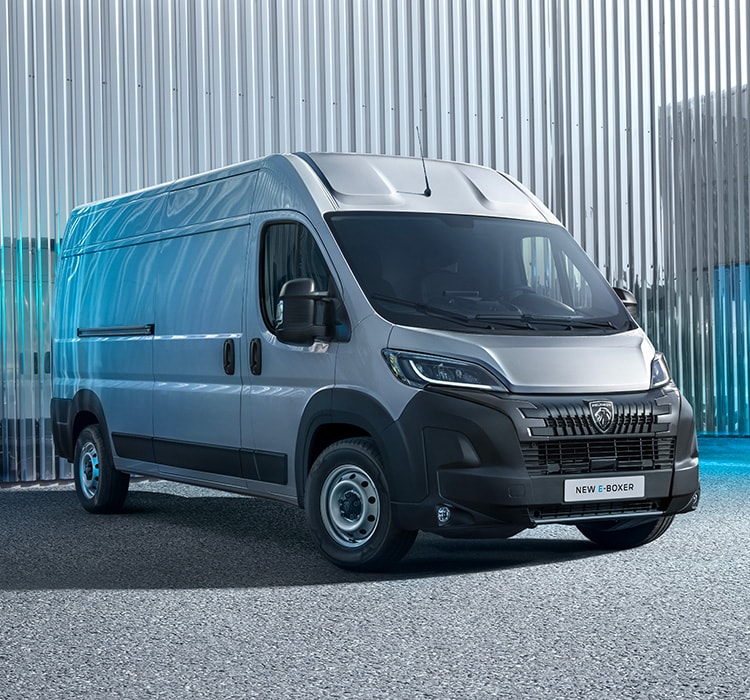 PEUGEOT E-Boxer & Boxer | Electric or Diesel Van