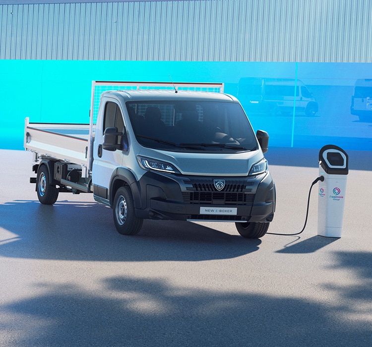 PEUGEOT E-Boxer & Boxer | Electric or Diesel Van